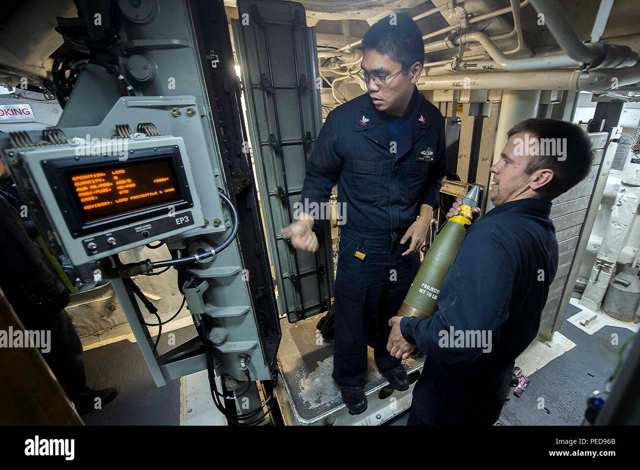 150805-N-EH218-229 PACIFIC OCEAN (Aug. 5, 2015) – Fire Controlman 2nd ...