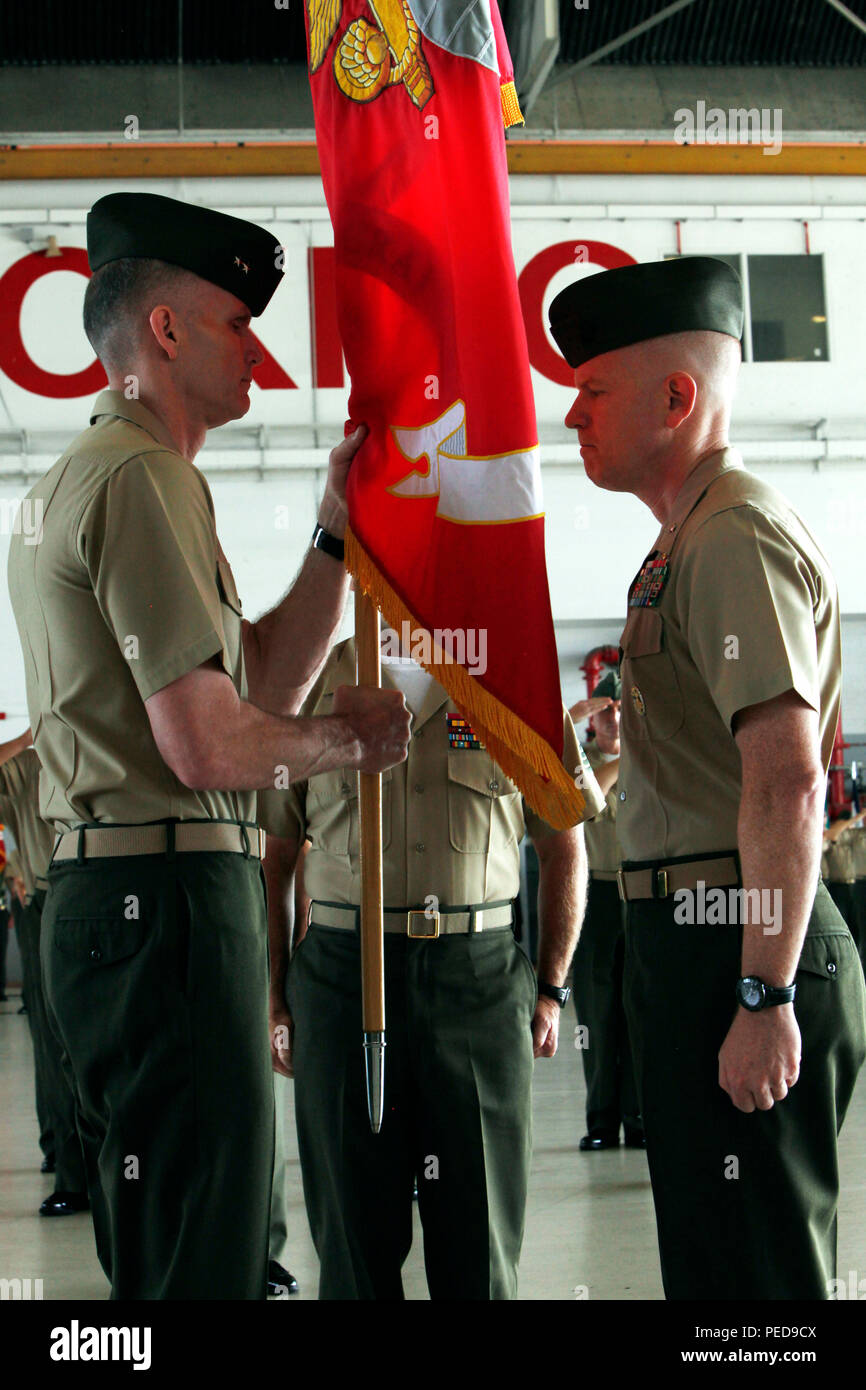 Major Gen. Gary L. Thomas assumes command of 2nd Marine Aircraft Wing ...