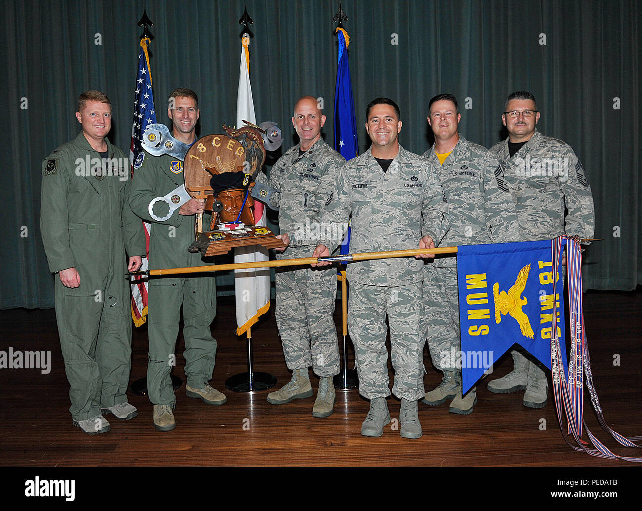 Chants and cheers hi-res stock photography and images - Alamy