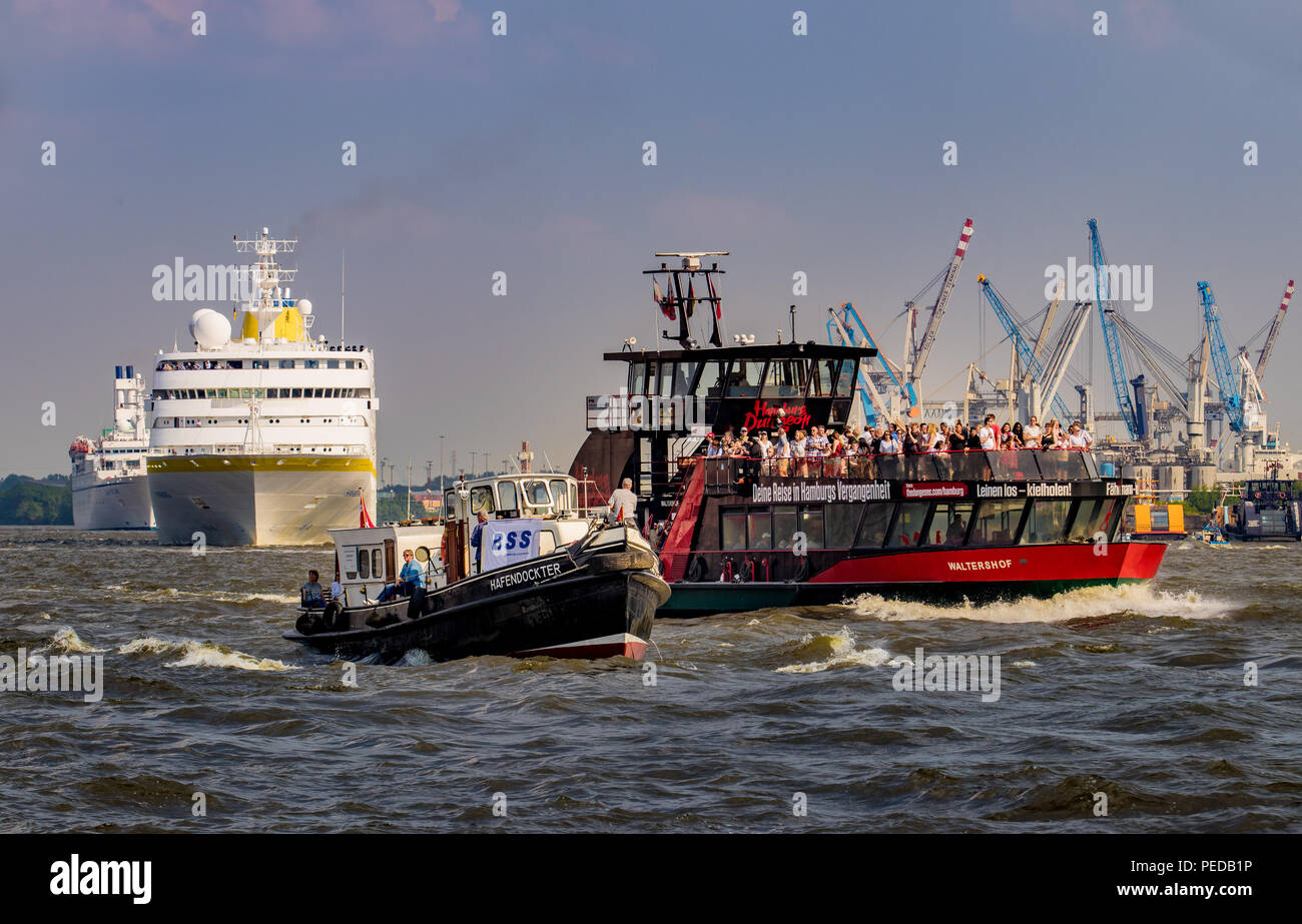 Hamburg Hafengeburtstag 2018 Stock Photo - Alamy