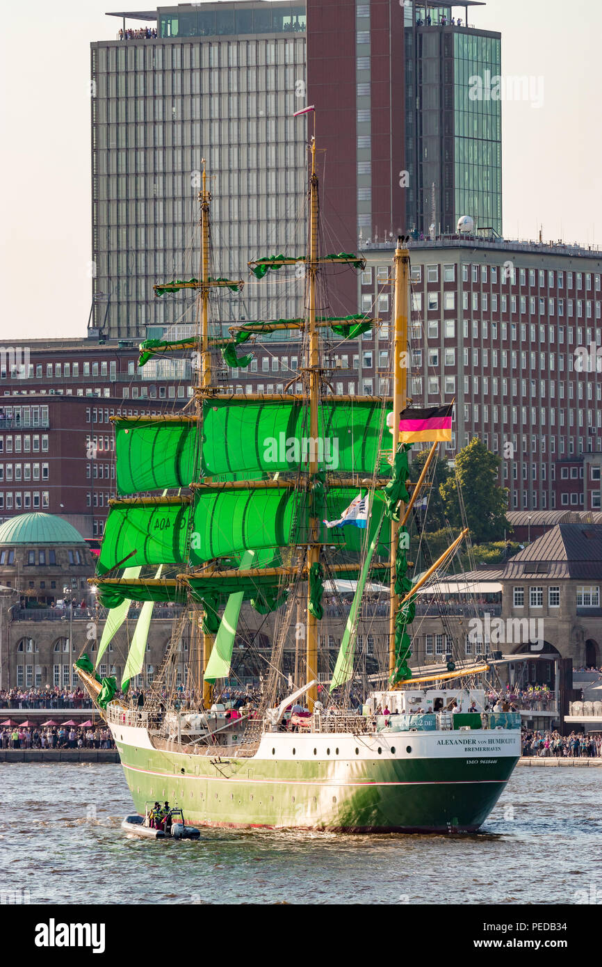 Hamburg Hafengeburtstag 2018 Stock Photo - Alamy