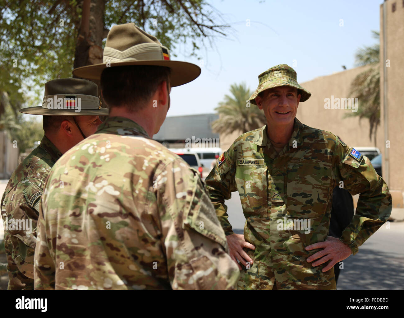 Lt. Gen. Angus Campbell, Australian chief of army, (right), meets with ...