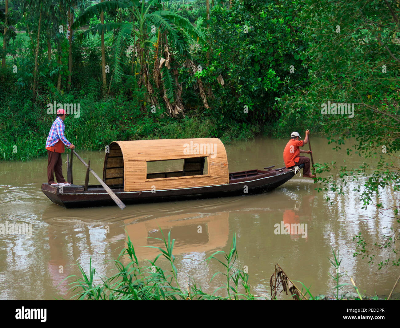 Vietnamese Sampan Boats Stamp: Sampan Boat (Vietnam, South(Vietnamese