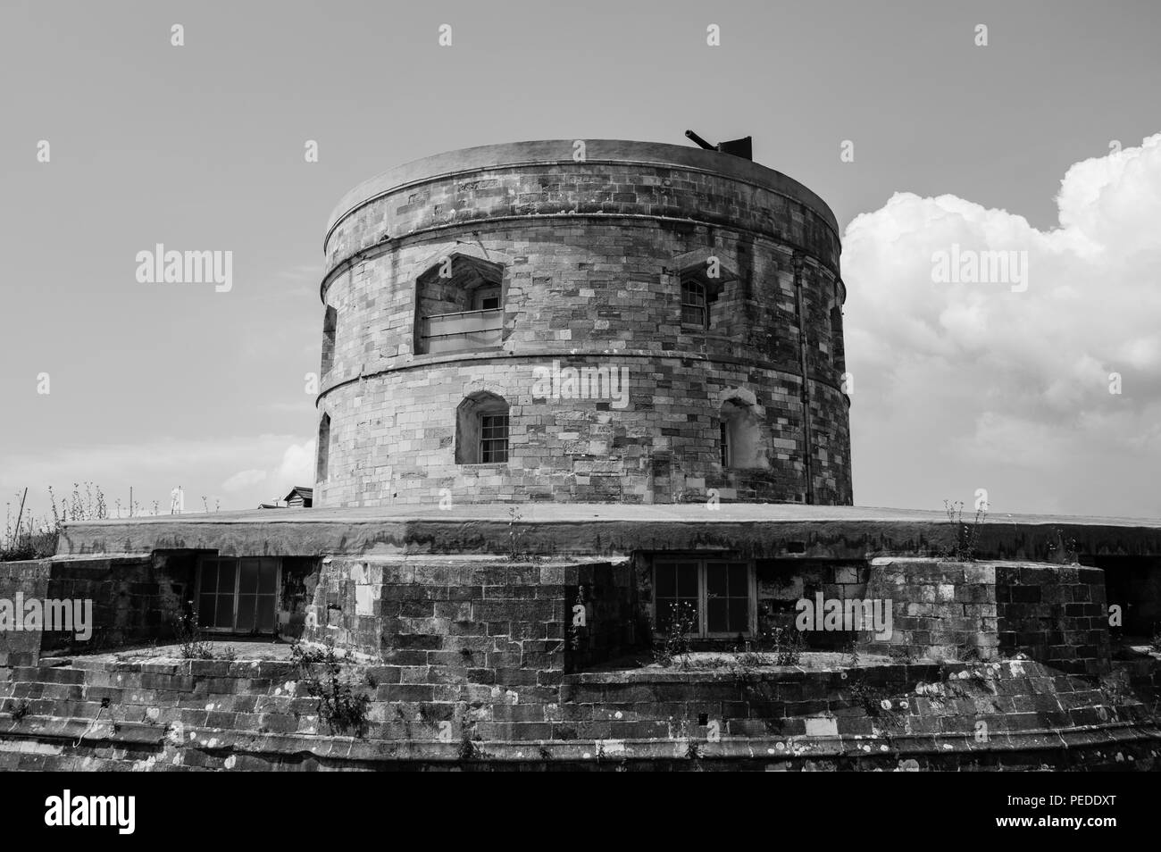 Black and White Image of the tower of Calshot Castle Stock Photo - Alamy