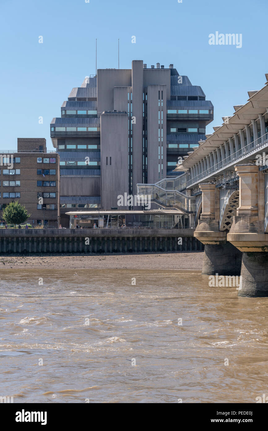 Brutalist concrete Sampson House, next to Blackfriar's Bridge on the ...