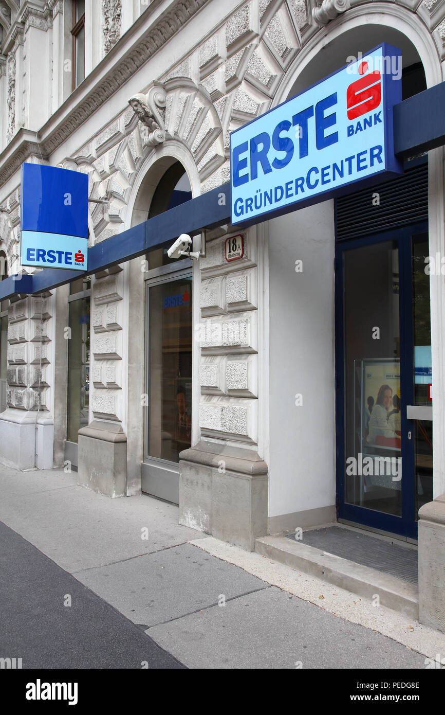 Erste bank vienna building hi-res stock photography and images - Alamy