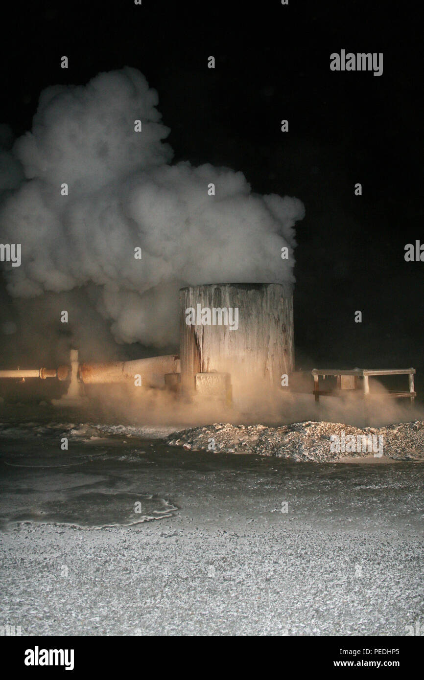 Borehole iceland geothermal hi-res stock photography and images - Alamy