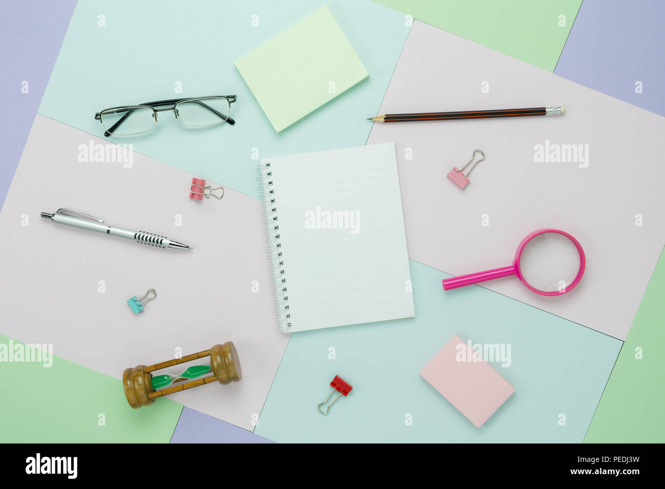 Table top view aerial image of back to school of education season ...