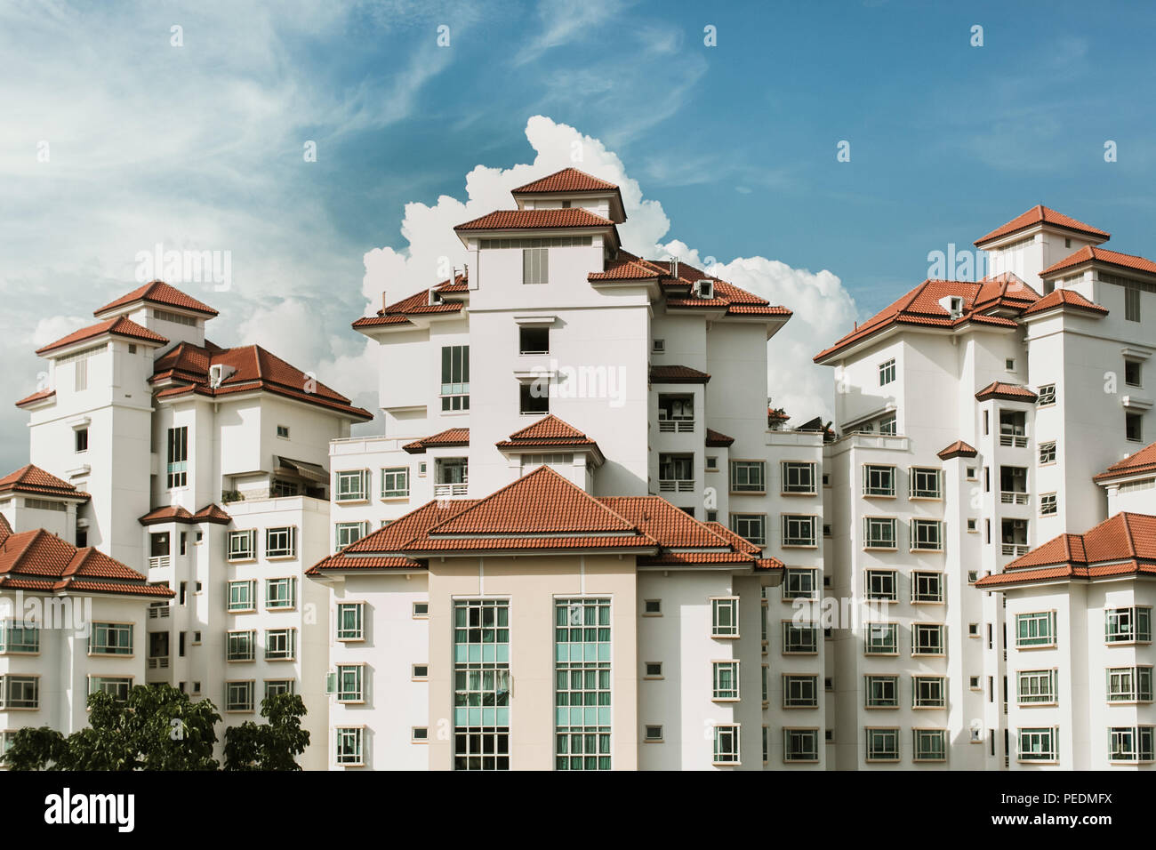 High rise apartments singapore hi-res stock photography and images - Alamy