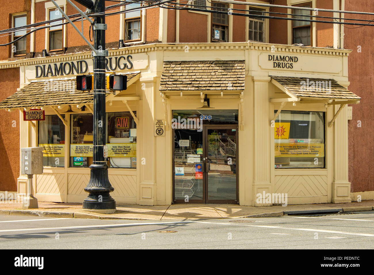 Drug store 19th century hi-res stock photography and images - Alamy