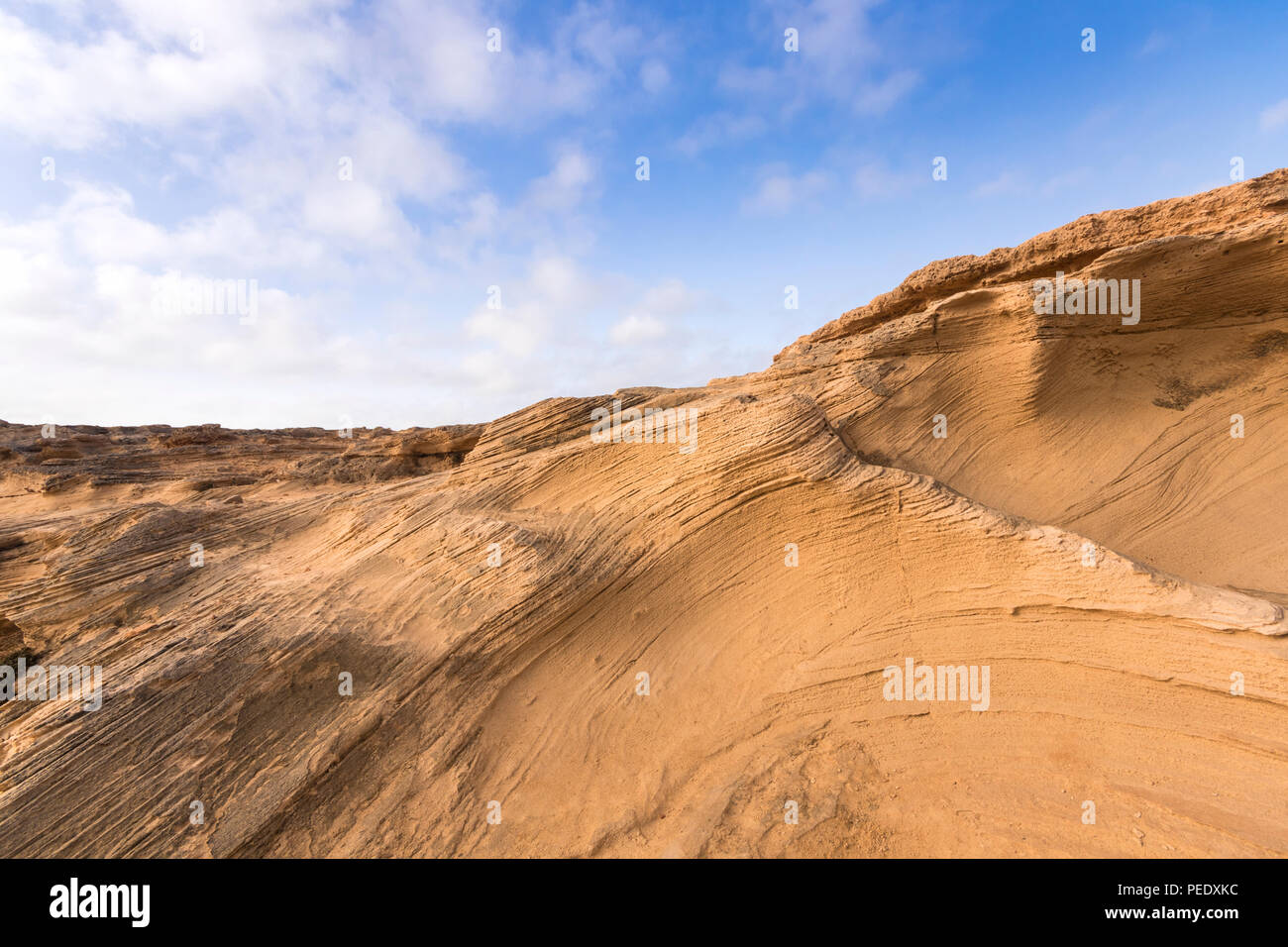Red rocks blue sky hi-res stock photography and images - Alamy
