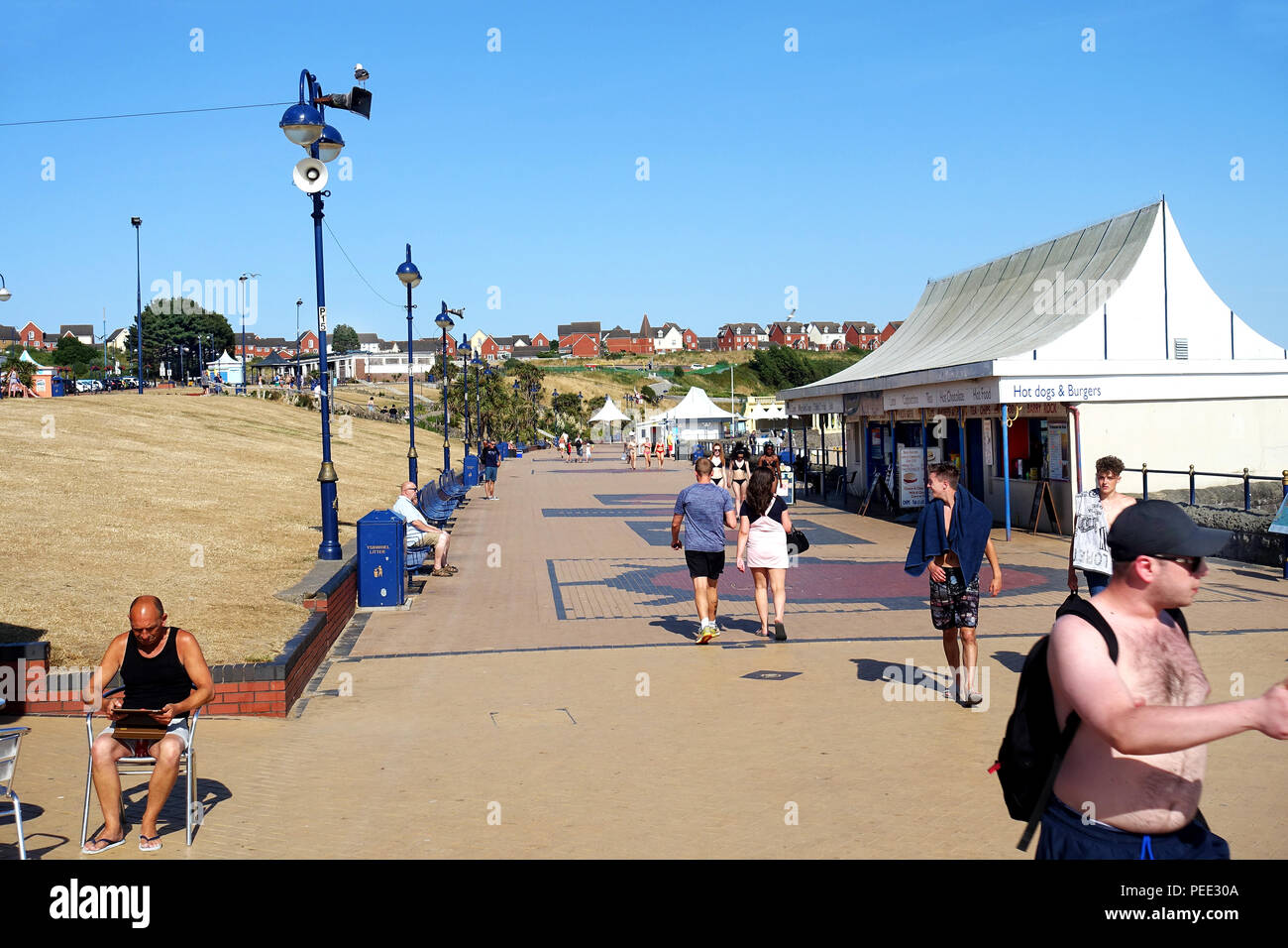 Barry island promenade hi-res stock photography and images - Alamy