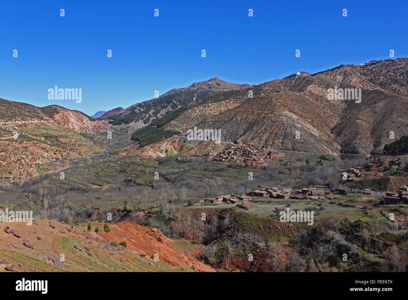 Berber village high atlas mountains hi-res stock photography and images ...
