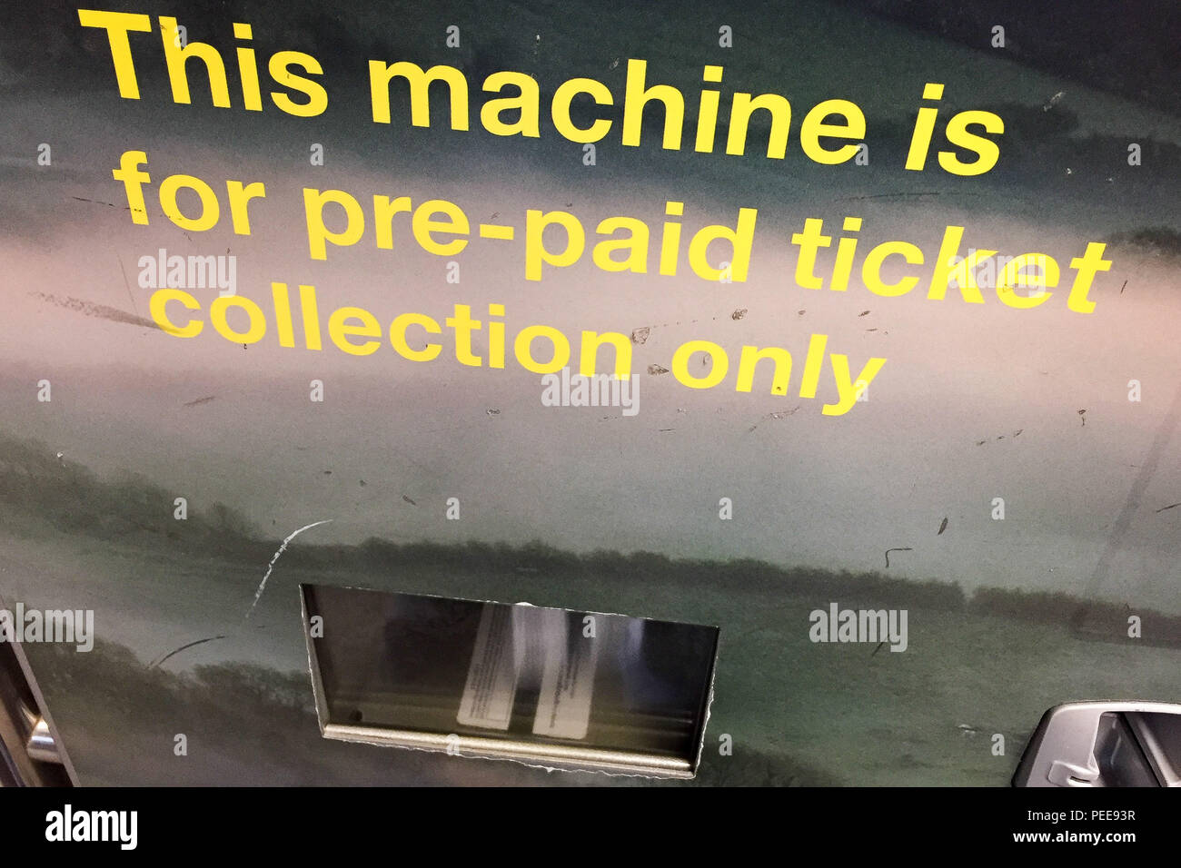 Pre paid rail ticket machine hi-res stock photography and images - Alamy