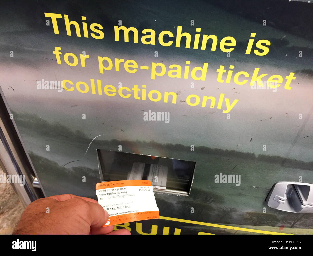Rail ticket machine hi-res stock photography and images - Alamy