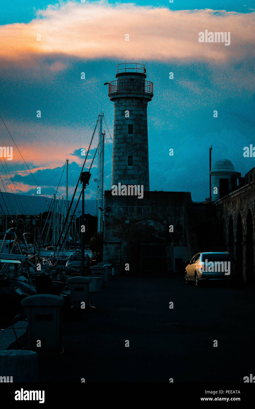 France harbor boat lighthouse red hi-res stock photography and images ...