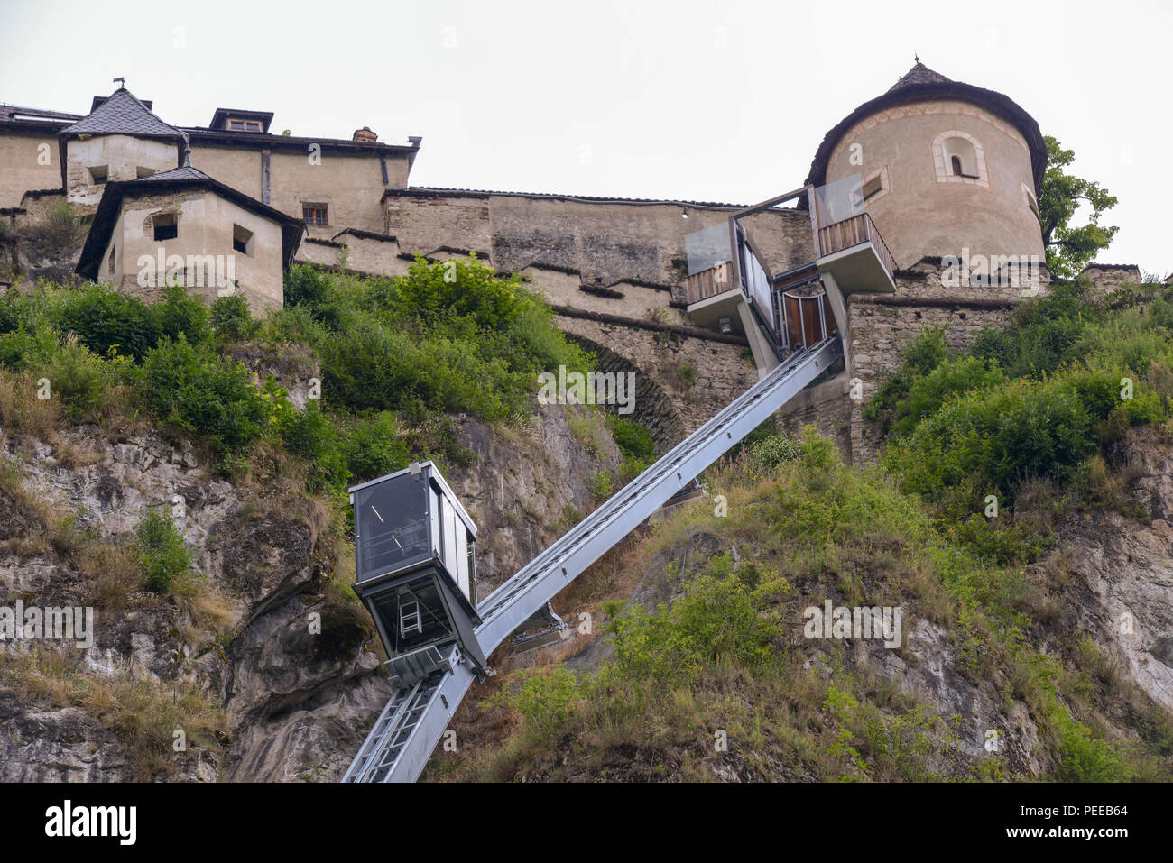 Hochosterwitz Castle is considered to be one of Austria's most ...