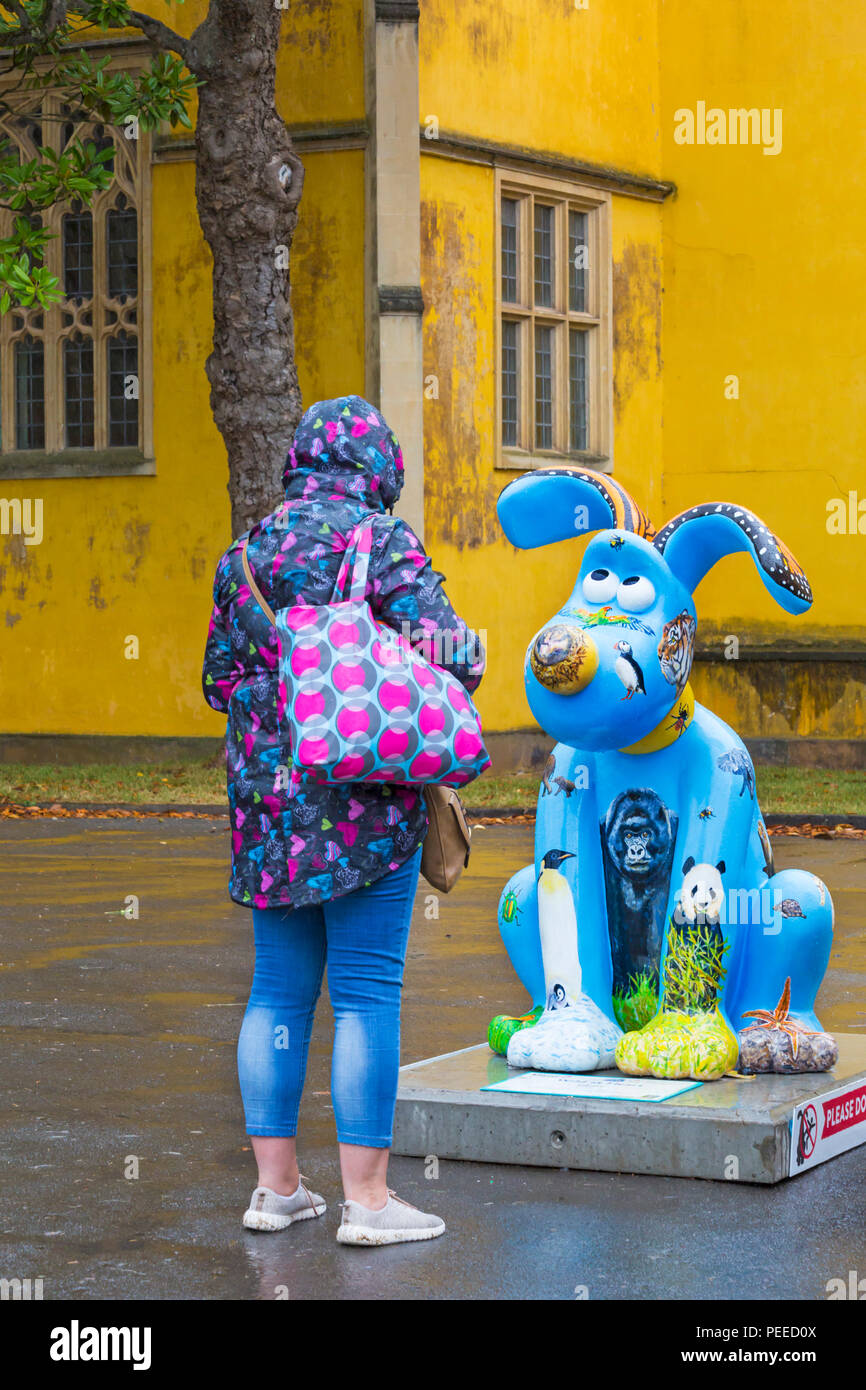 Gromit sculpture hi-res stock photography and images - Alamy