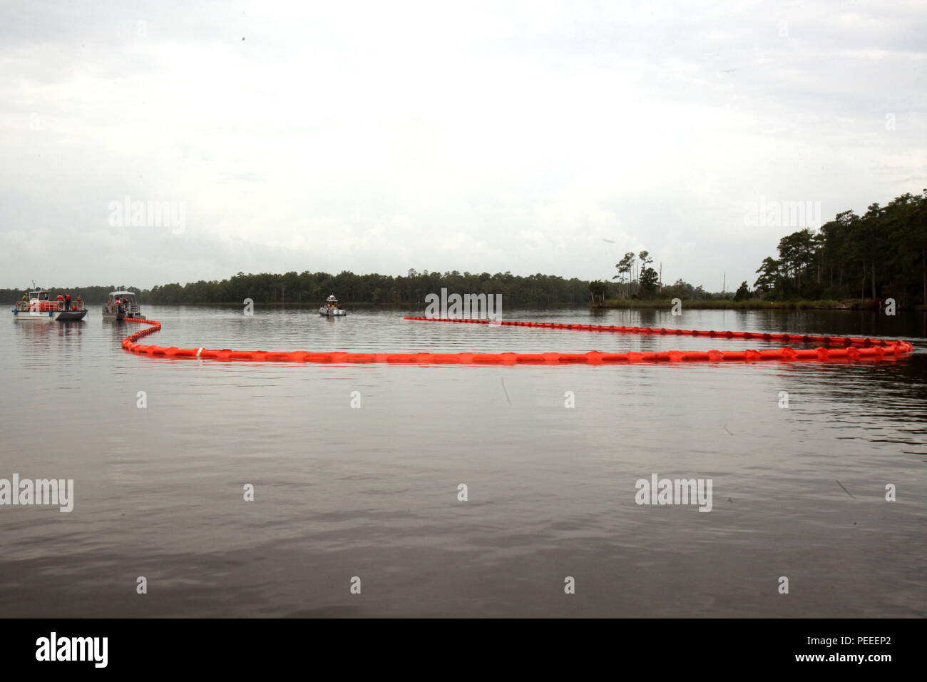 Air boom oil spill hi-res stock photography and images - Alamy