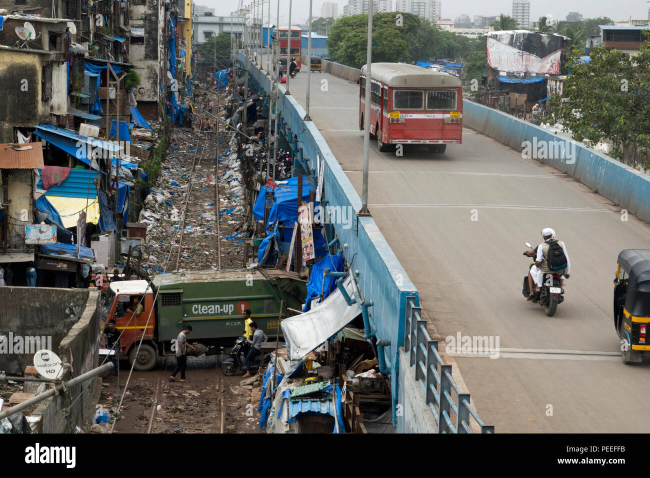 India waste management hi-res stock photography and images - Alamy