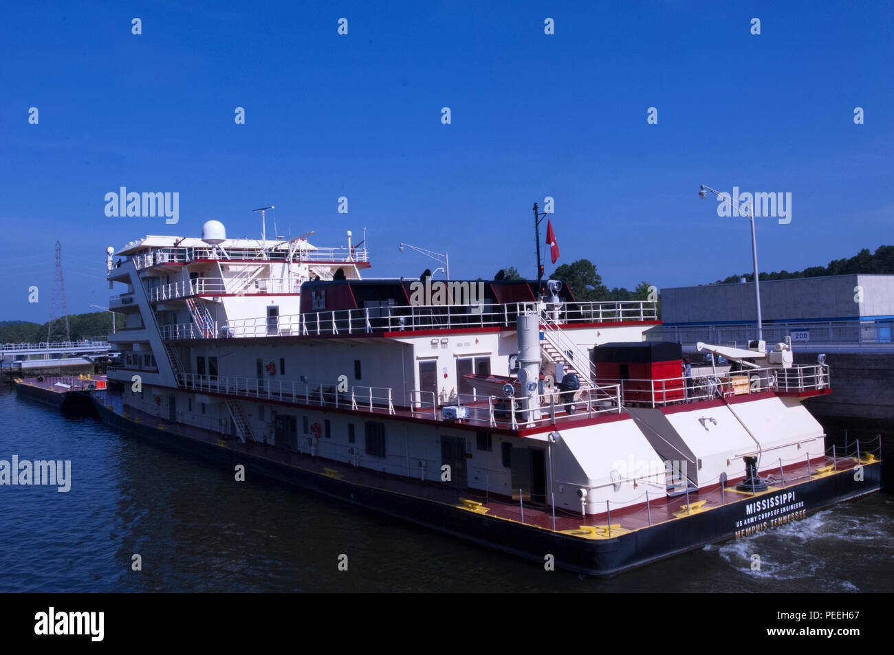 Motor Vessel Mississippi locks through Guntersville Lock in Grant, Ala ...