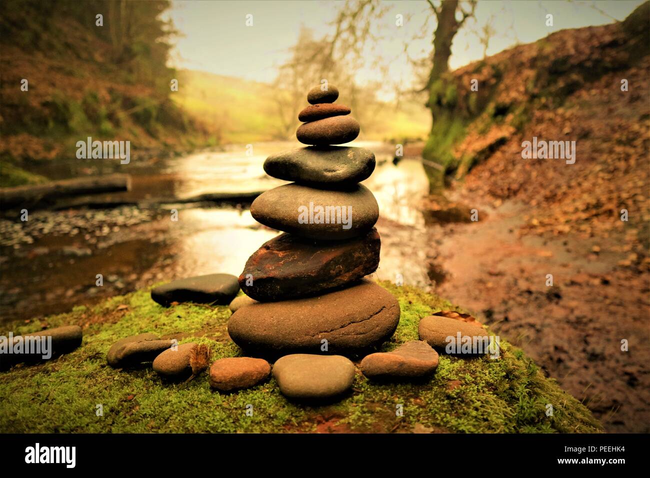 Balanced stones hi-res stock photography and images - Alamy
