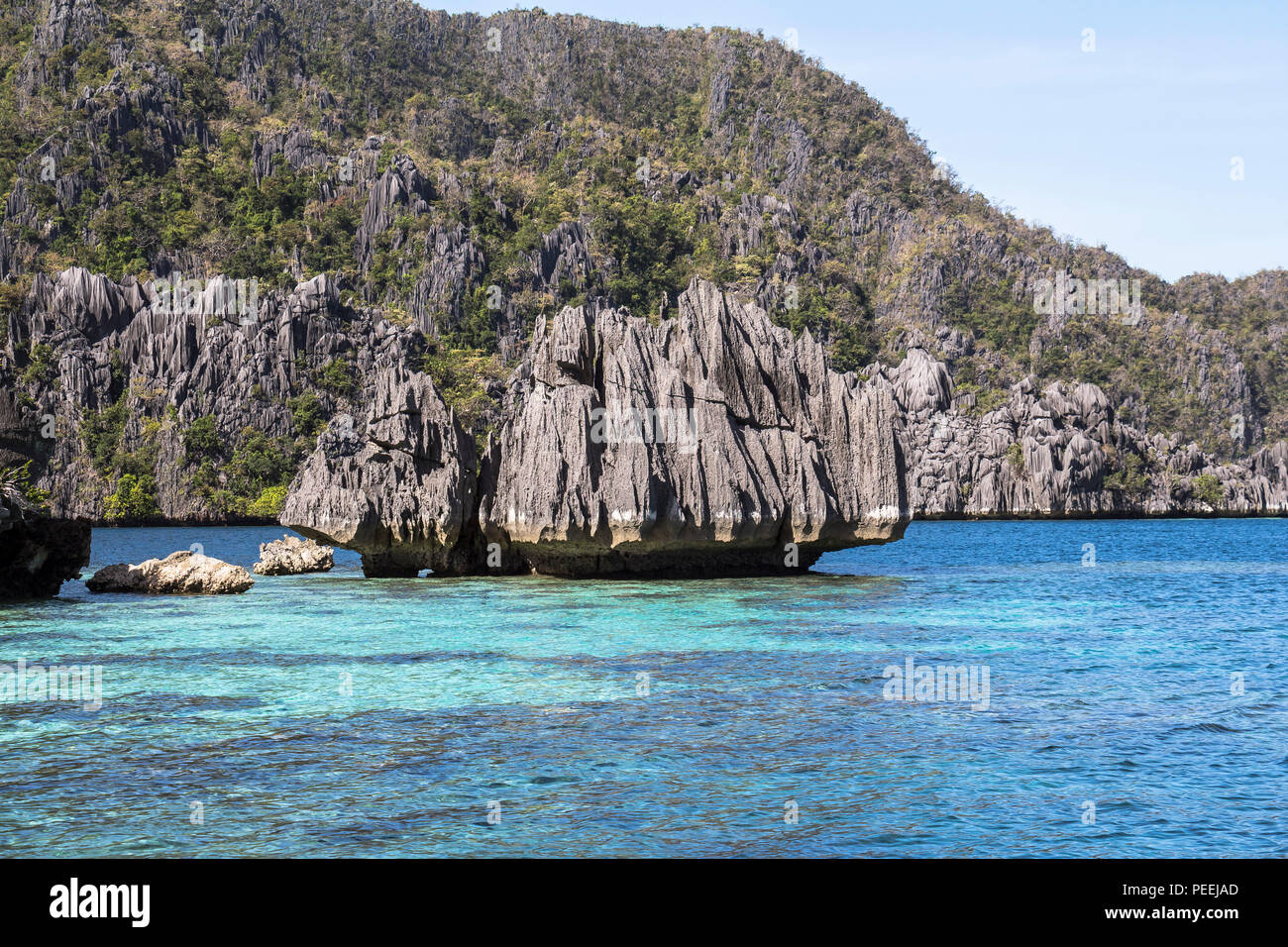 Philippine yacht hi-res stock photography and images - Alamy