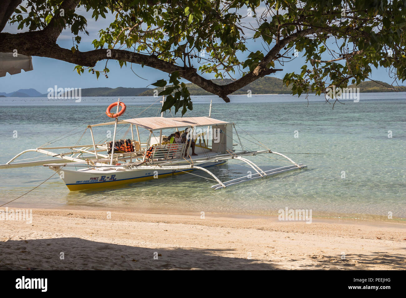 Philippine boat hi-res stock photography and images - Alamy