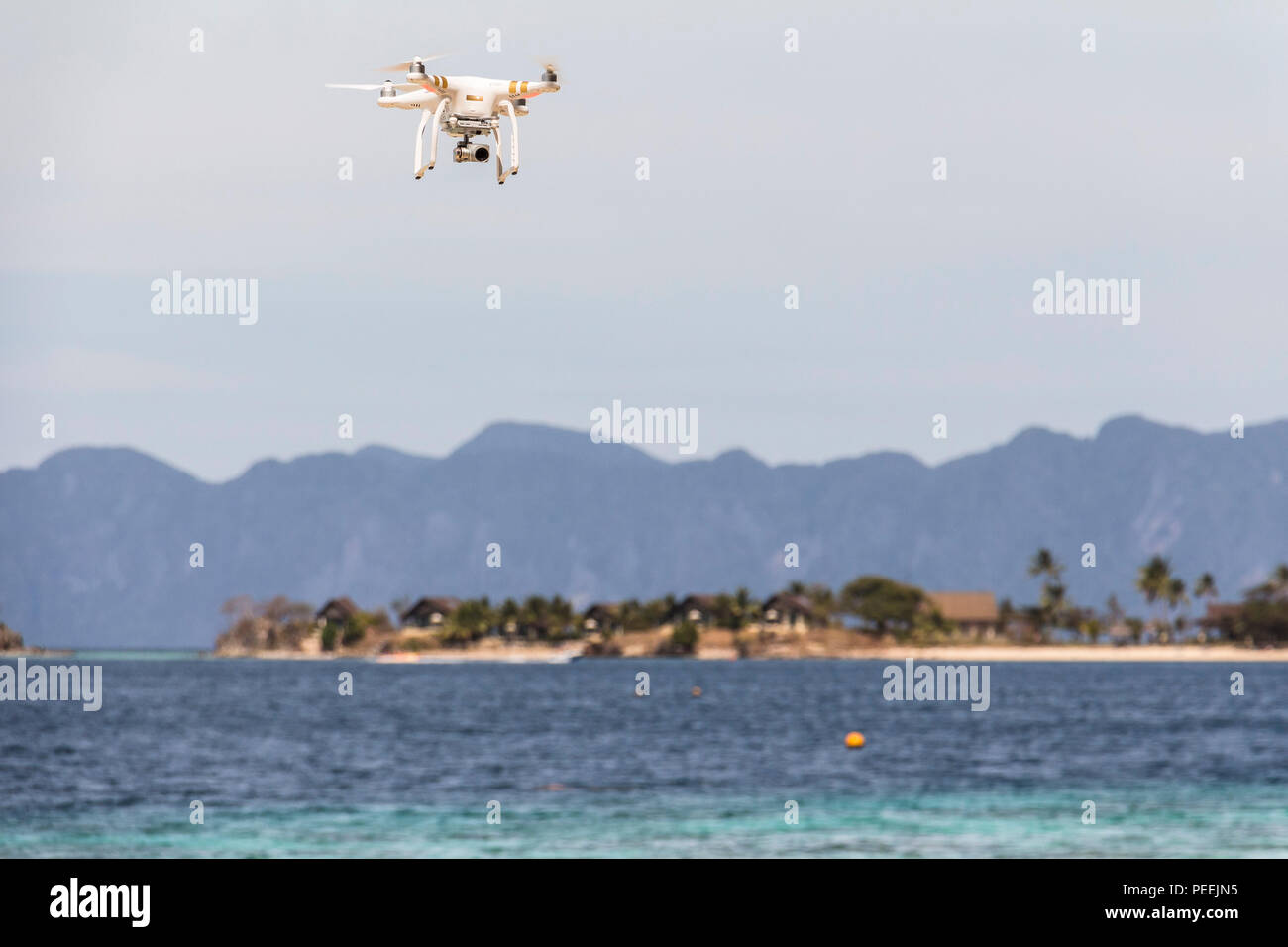 Drone over white sandy beach hi-res stock photography and images - Alamy