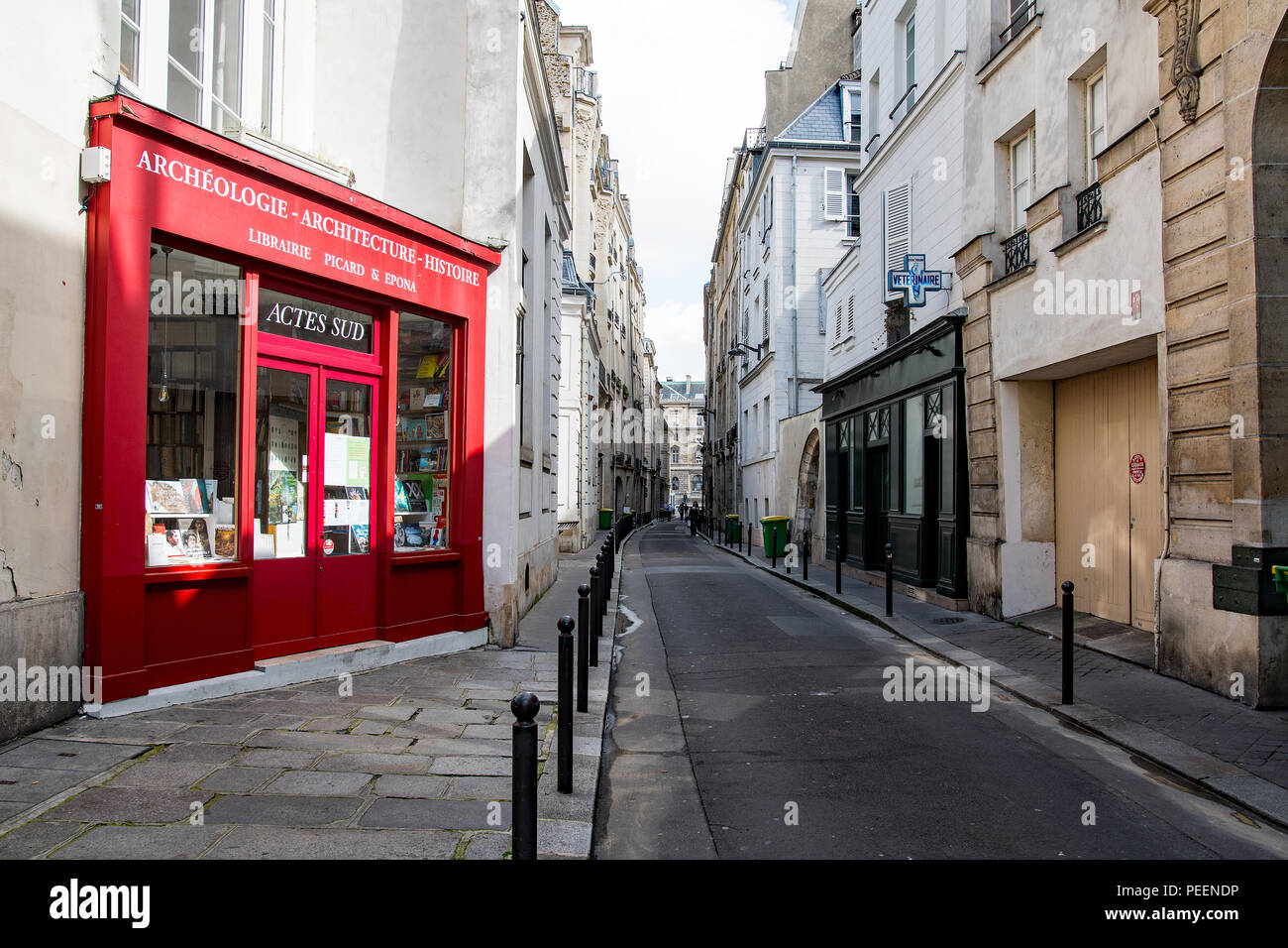 Front view shop exterior design hi-res stock photography and images - Alamy