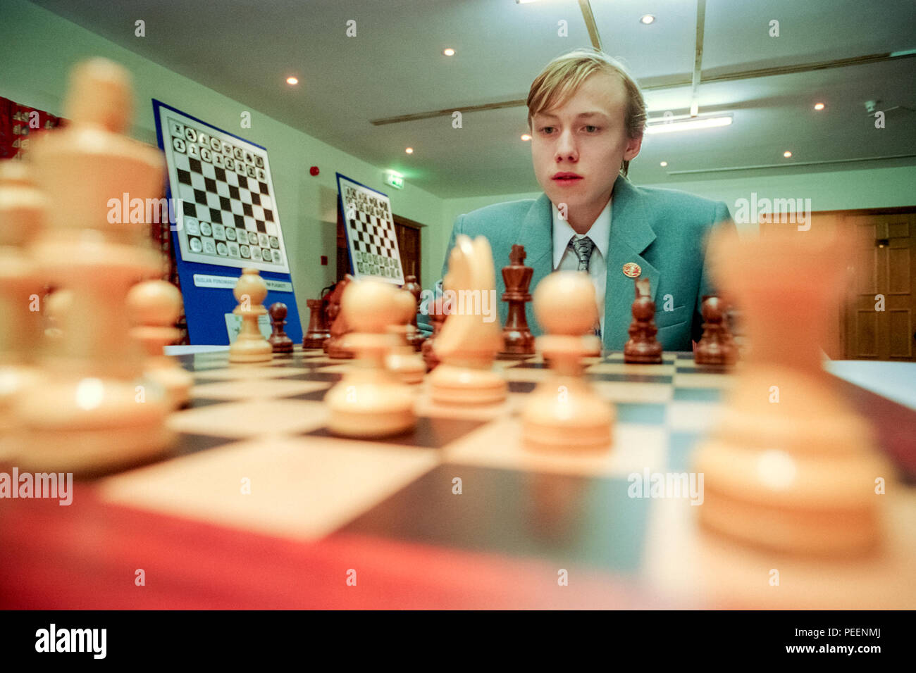 Ruslin Ponomariov, the youngest-ever chess grandmaster, born 11.10.83 ...