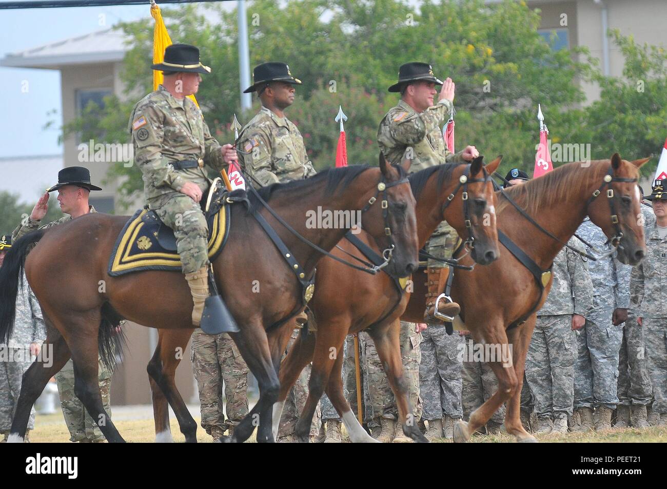 Maj. Gen. Michael Bills (left), 1st Cavalry Division commanding general ...