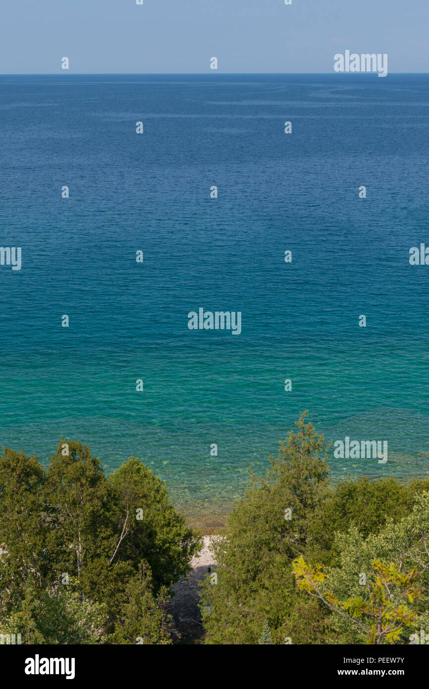 Niagara escarpment cliff limestone hi-res stock photography and images ...