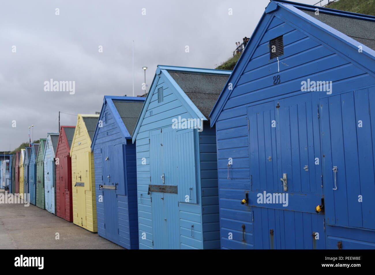 Tidy beach huts hi-res stock photography and images - Alamy