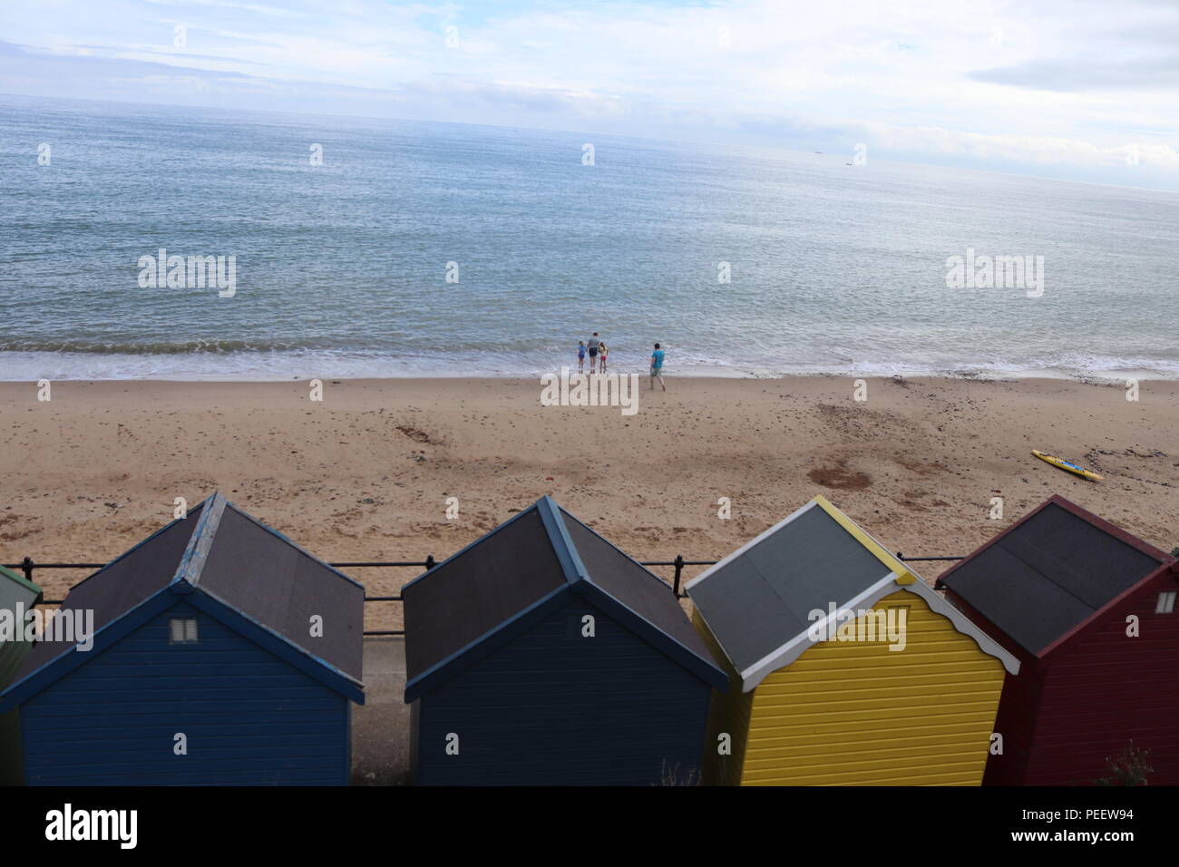 Tidy beach huts hi-res stock photography and images - Alamy
