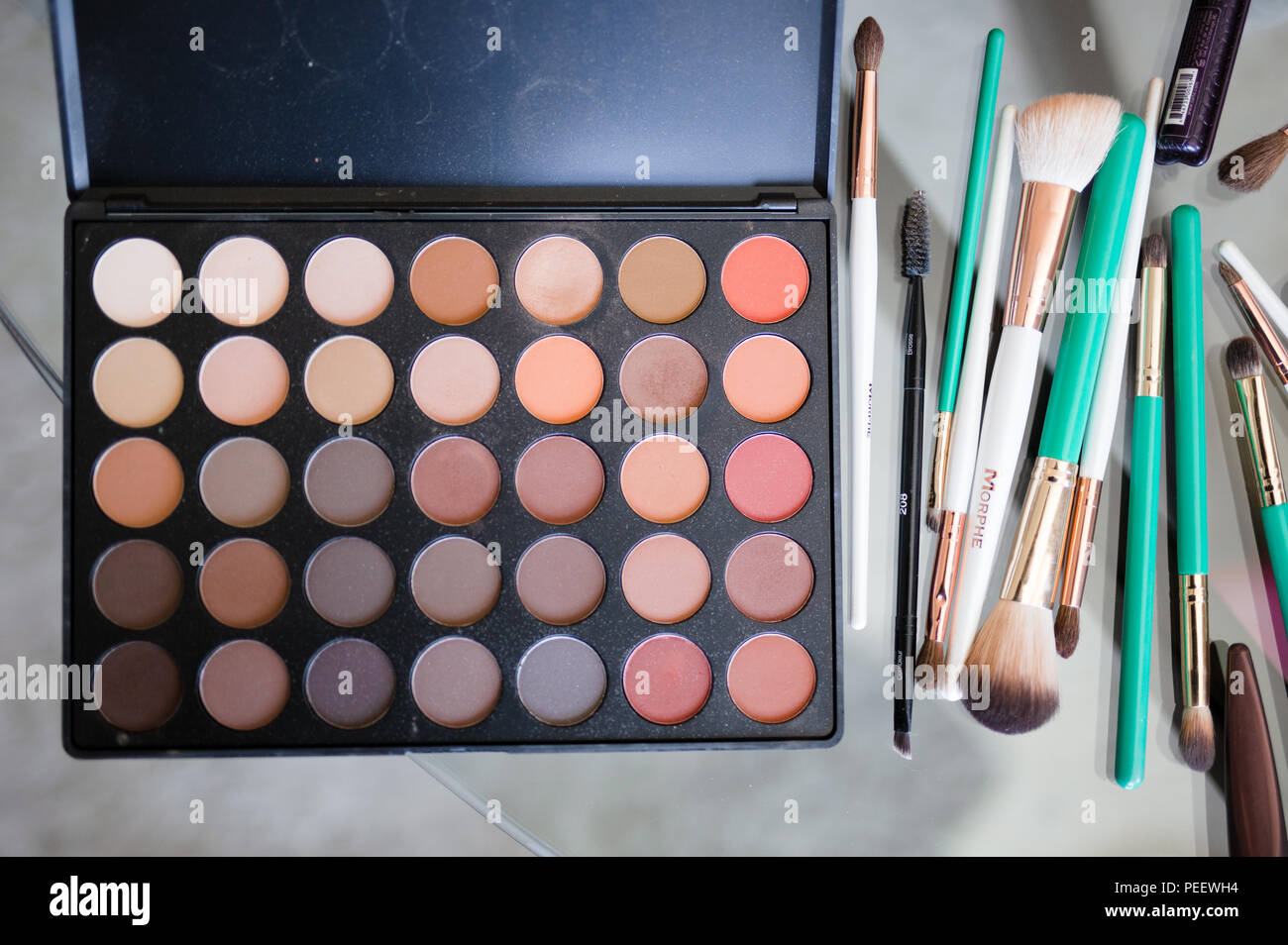 Makeup Pallet and brushes Stock Photo - Alamy