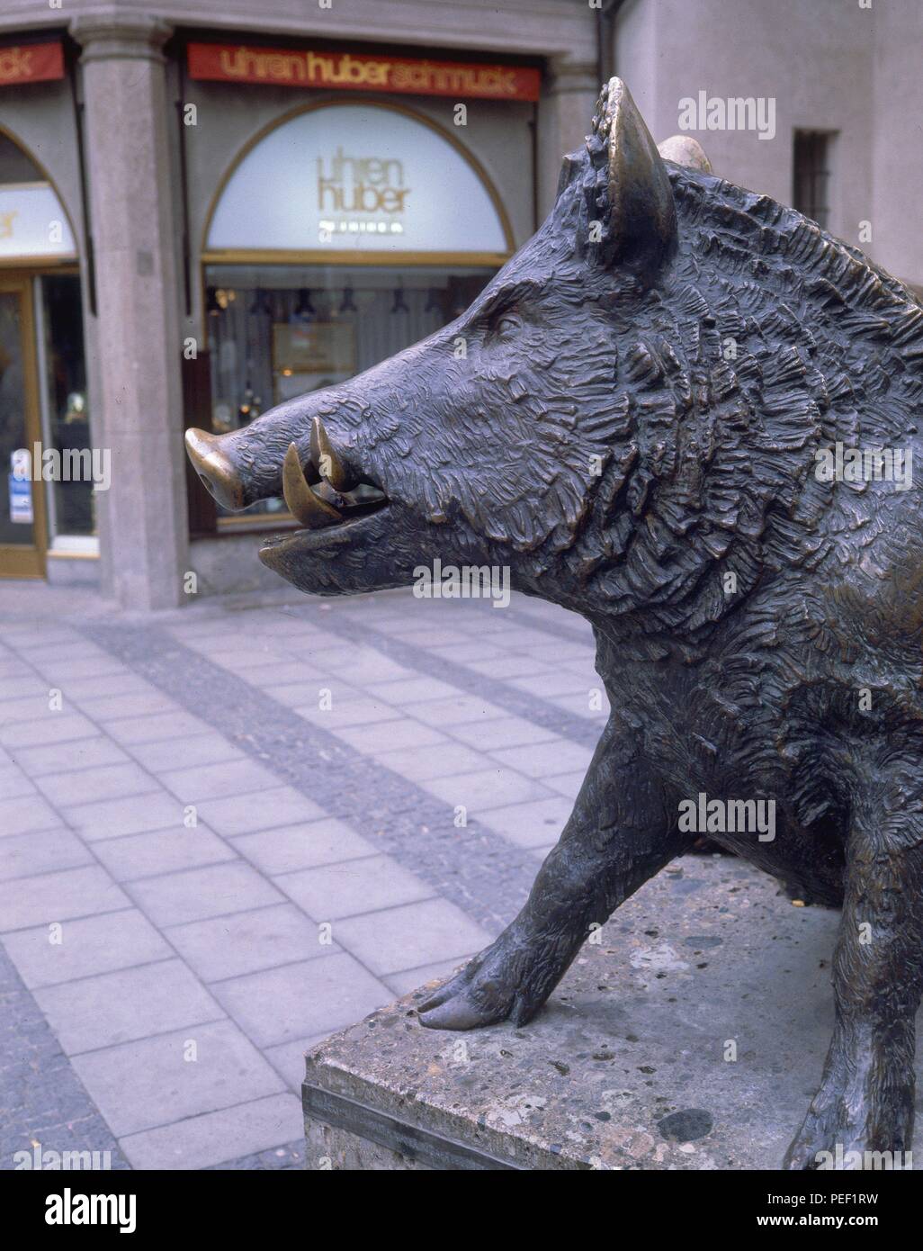 Cabeza exterior hi-res stock photography and images - Alamy