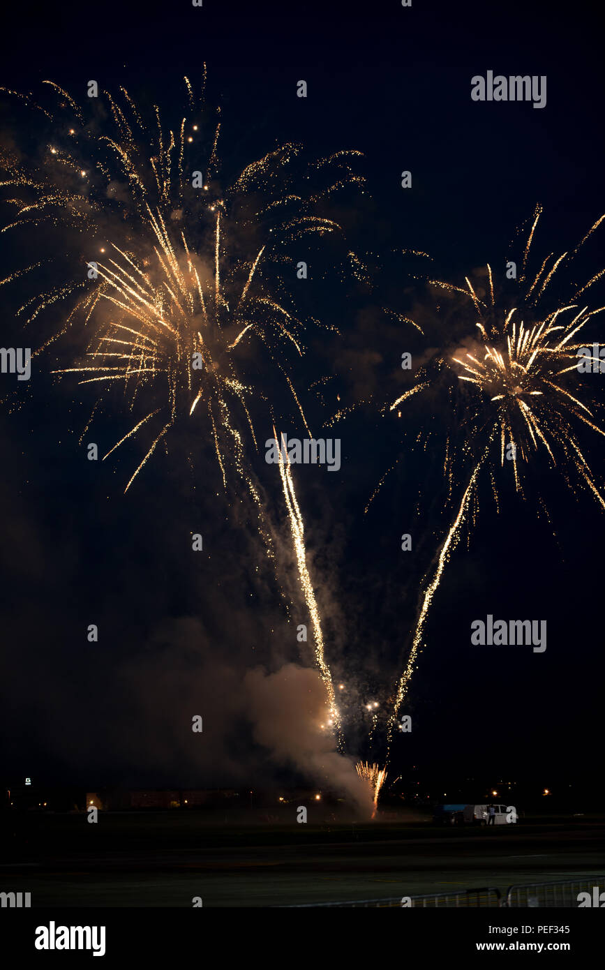 Red white color burst multiple hi-res stock photography and images - Alamy