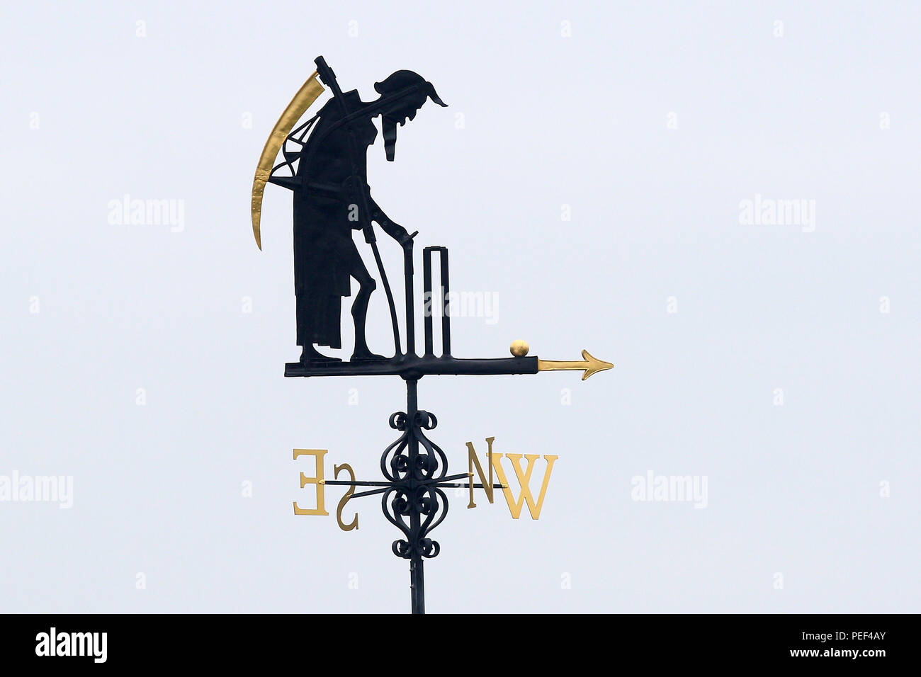 Lords cricket weather vane hi-res stock photography and images - Alamy
