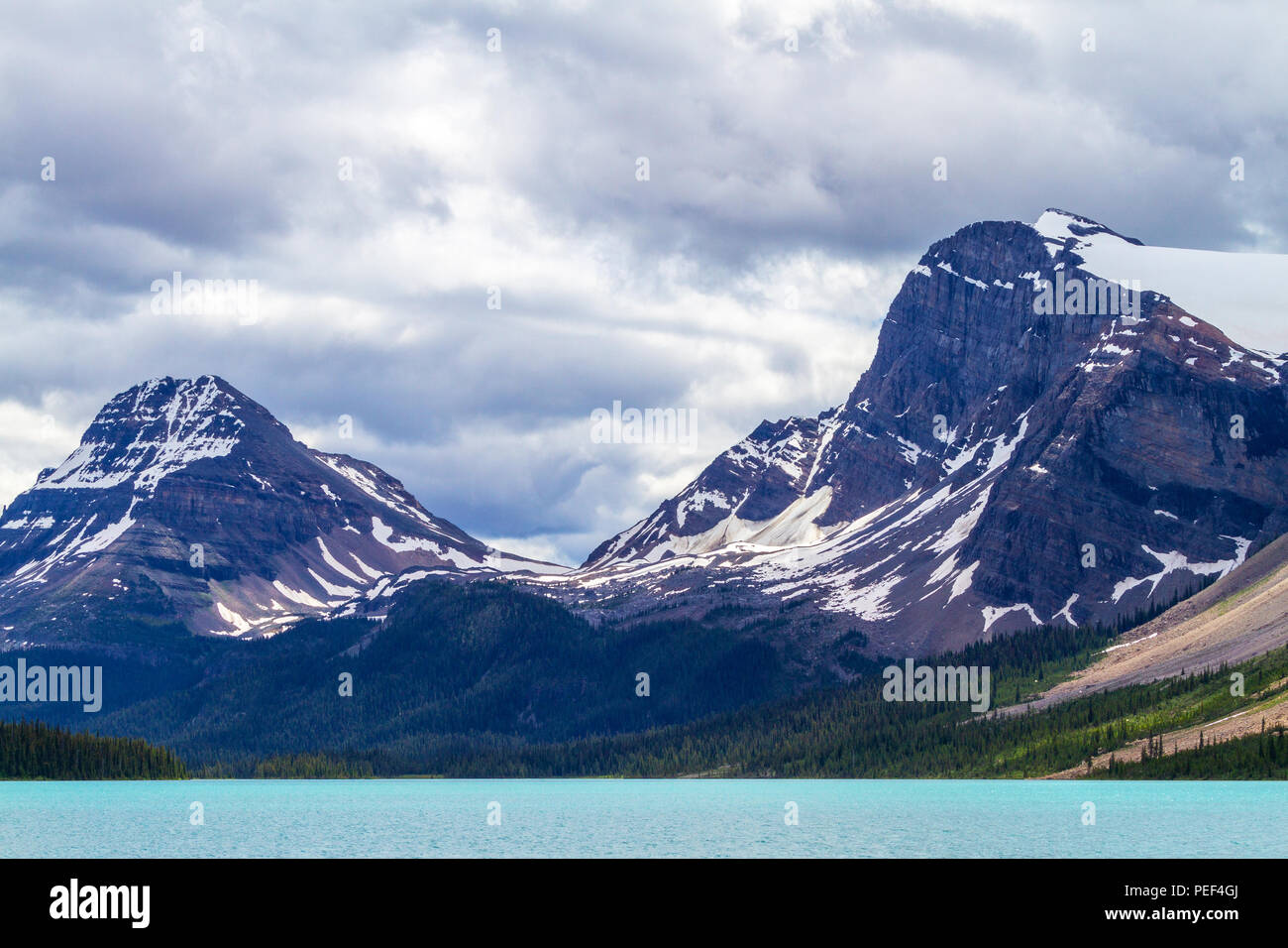 Bow Lake in Banff National Park, with Crowfoot Glacier and Bow Peak in ...
