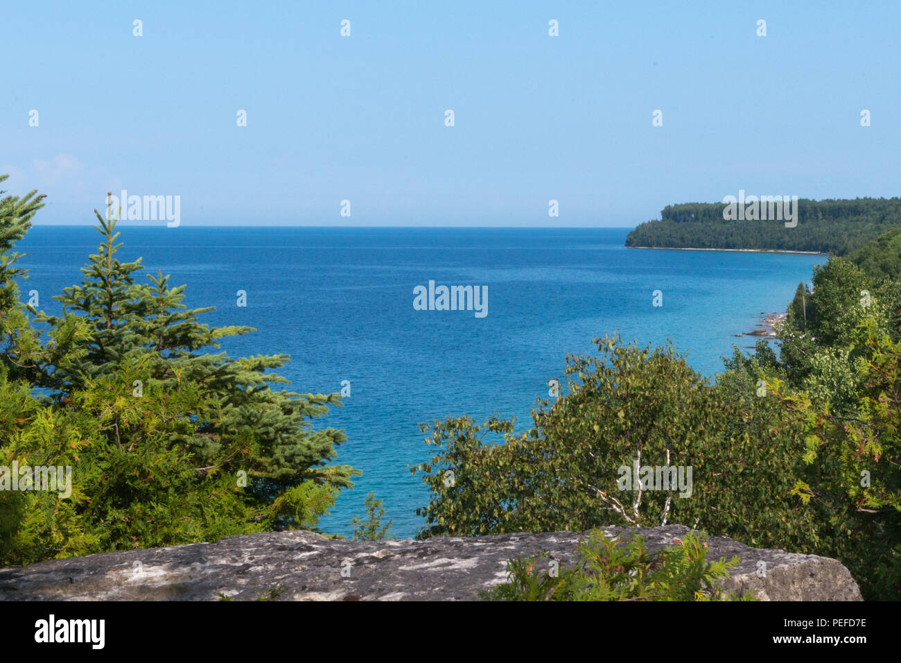 Niagara escarpment cliff limestone hi-res stock photography and images ...