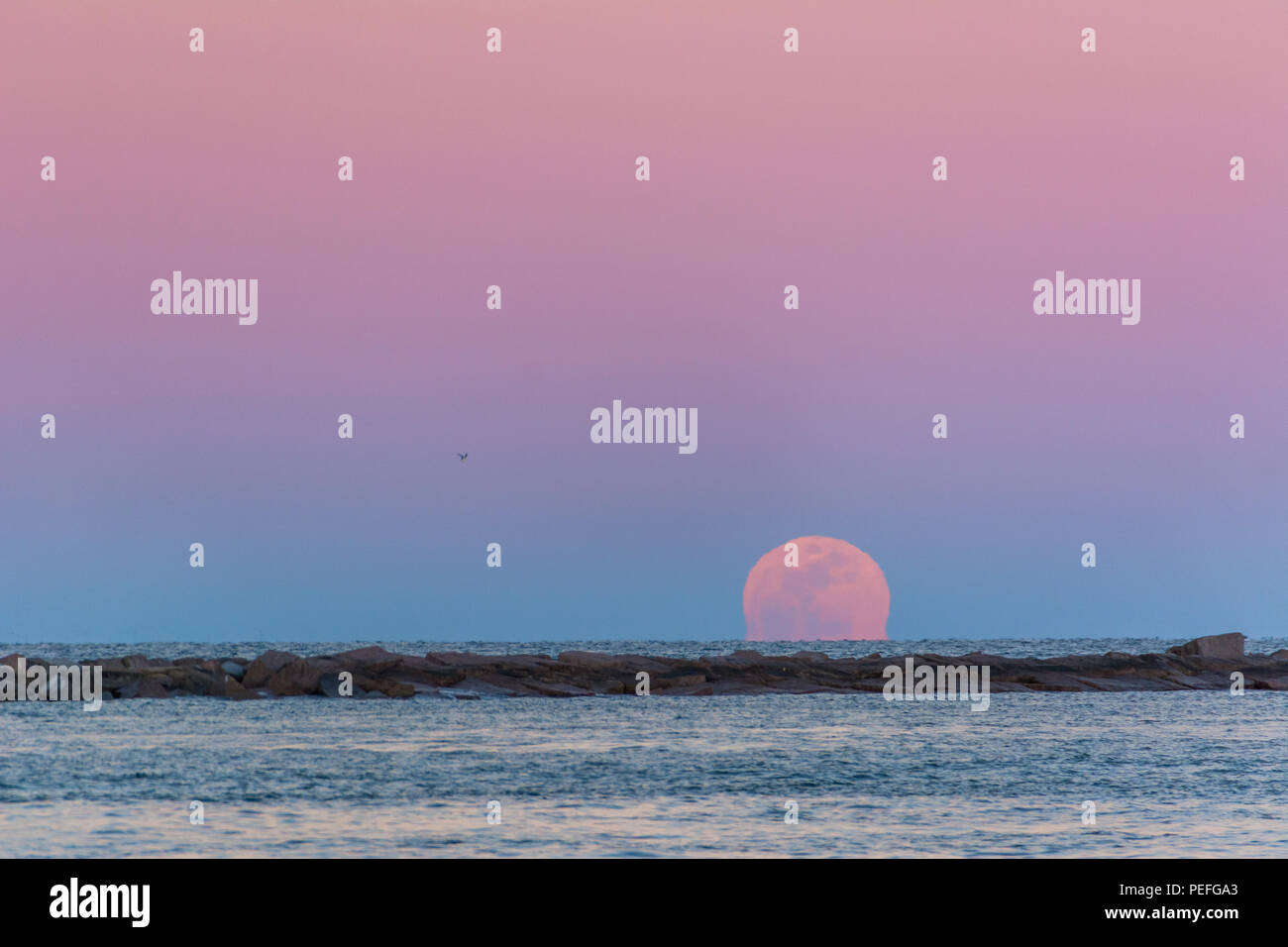 North sea moonrise hi-res stock photography and images - Alamy
