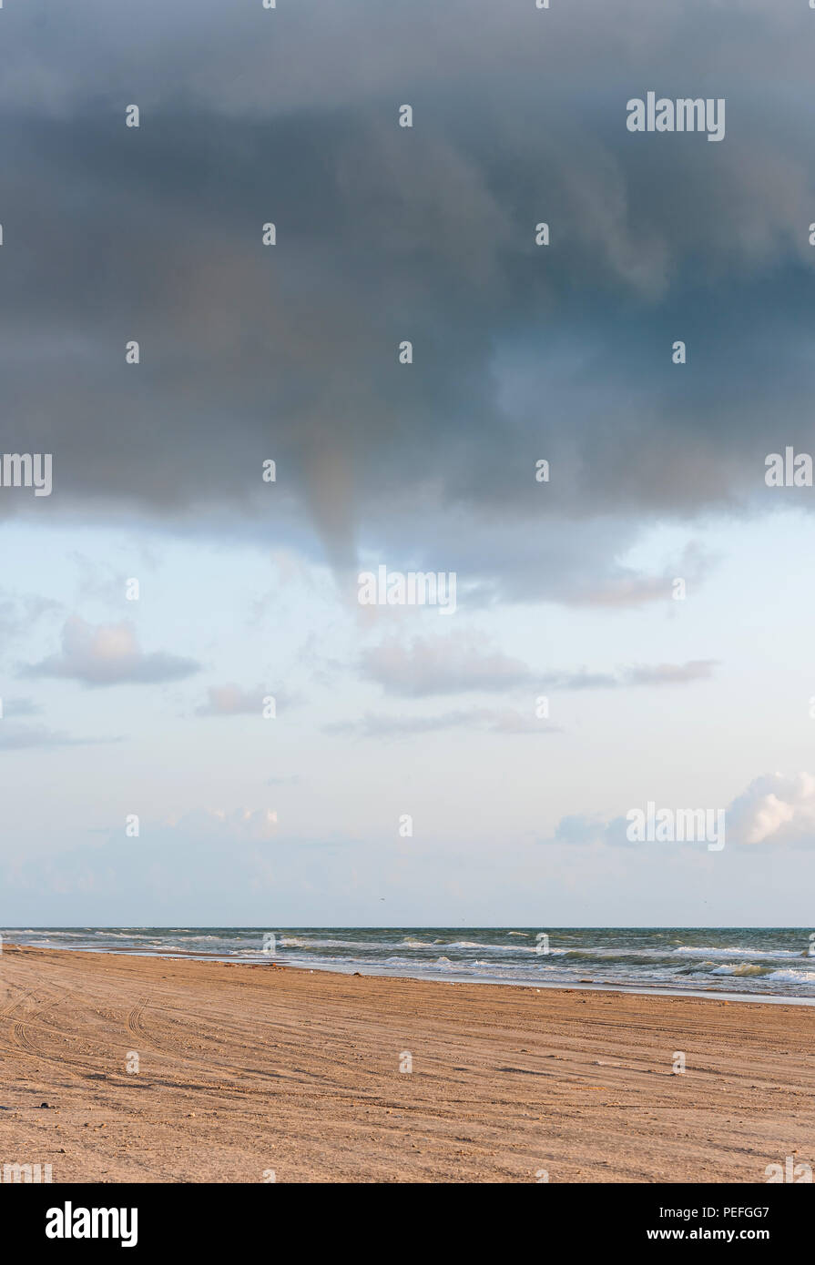 Gulf coast beach texas family hi-res stock photography and images - Alamy