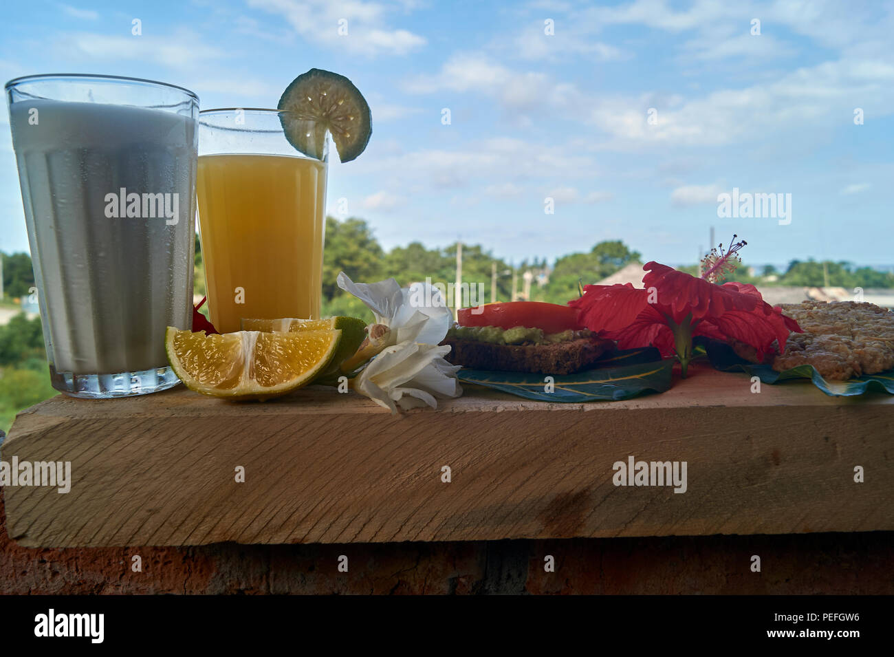 break fast on beach Stock Photo - Alamy