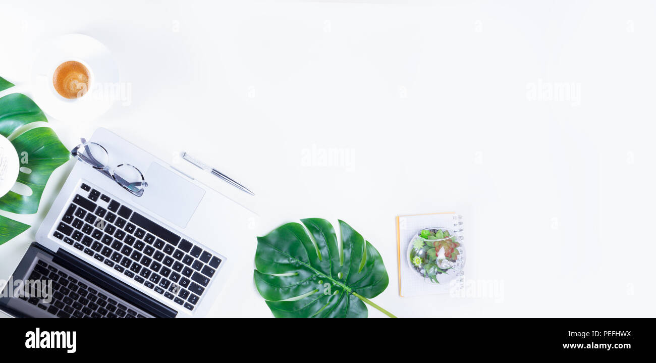 Flat lay home office workspace Stock Photo - Alamy