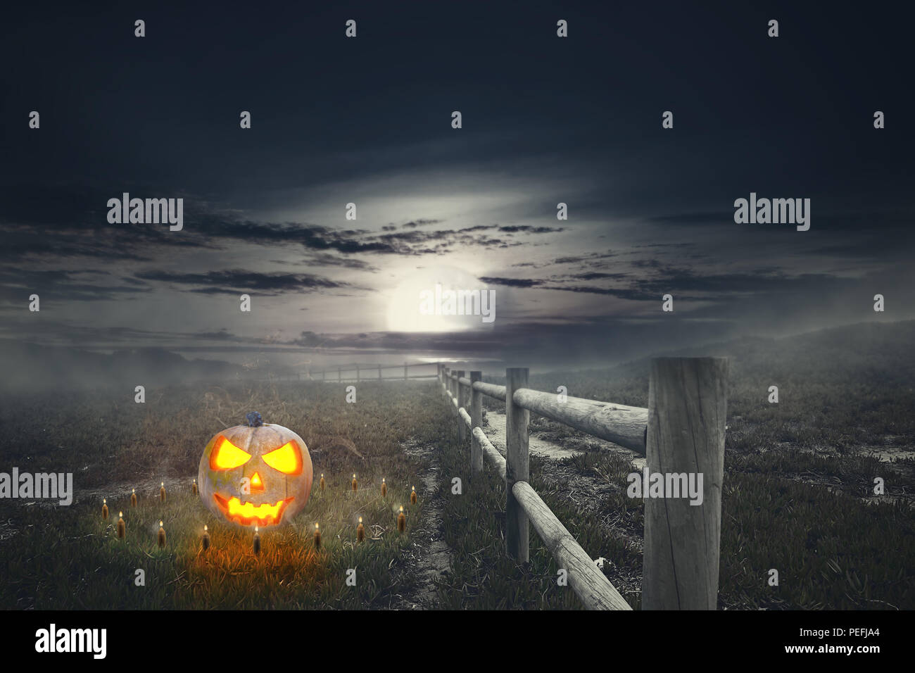 Grass field darkness creepy hi-res stock photography and images - Alamy