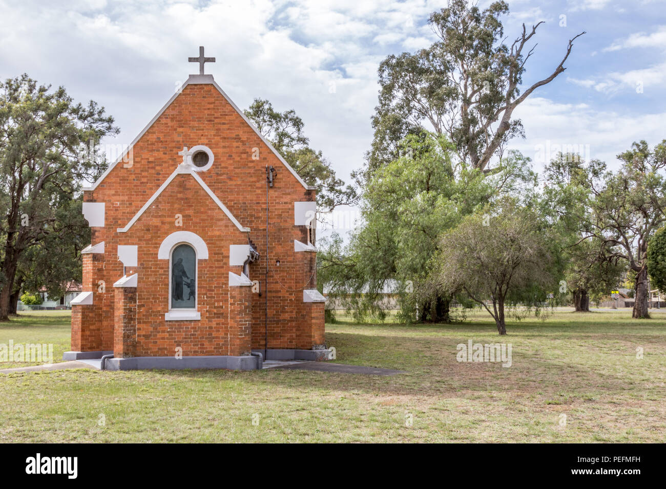 Country churches australia hi-res stock photography and images - Alamy
