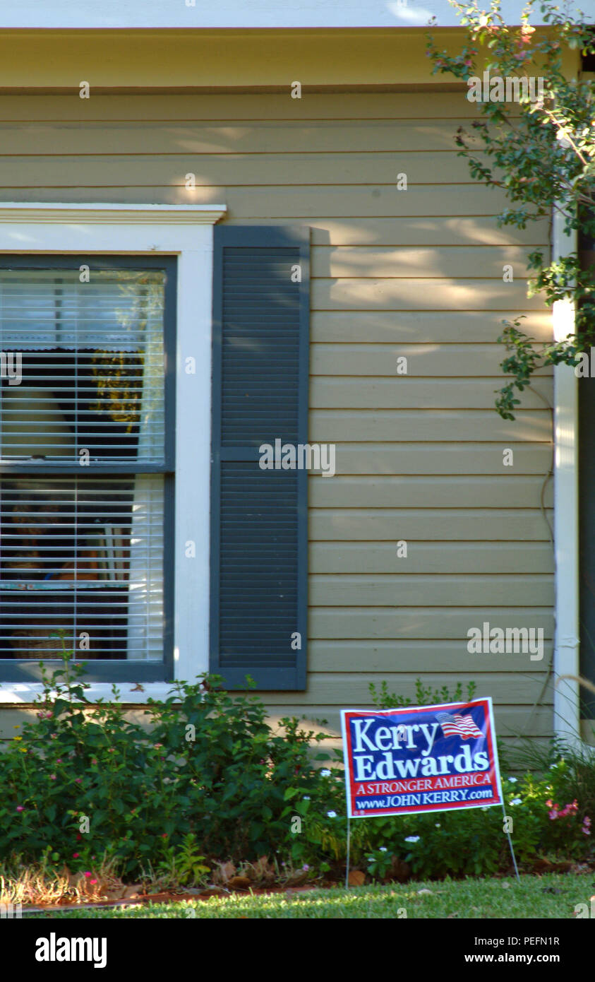 Us presidential election yard sign hi-res stock photography and images ...