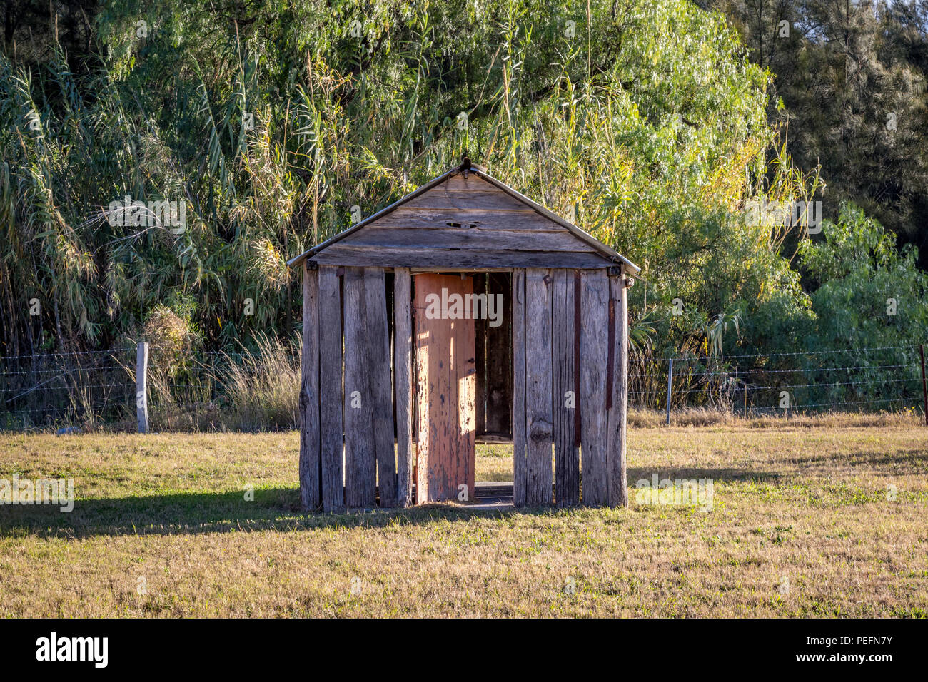 Heritage timber cabin Stock Photo - Alamy