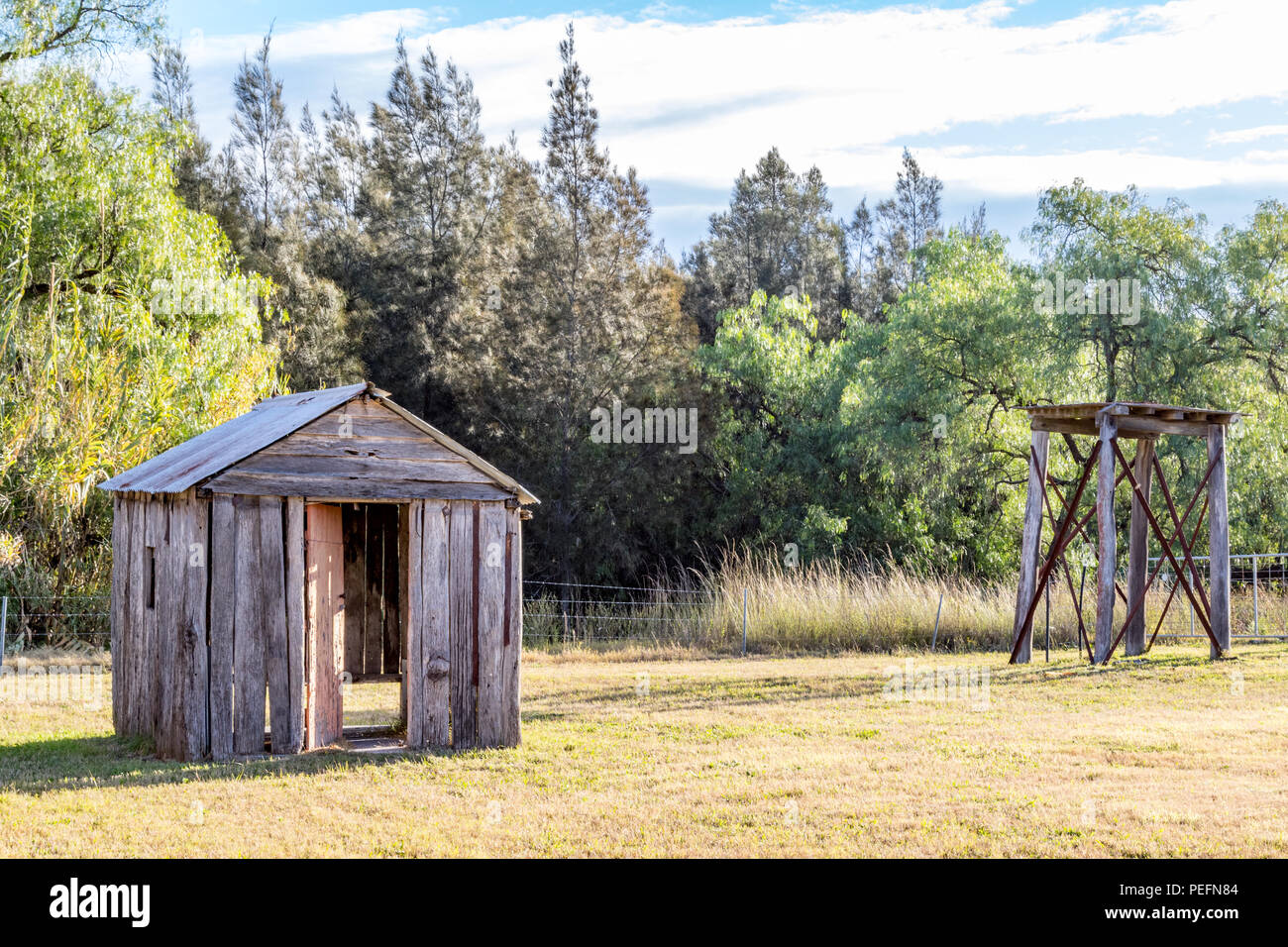 Heritage timber cabin Stock Photo - Alamy